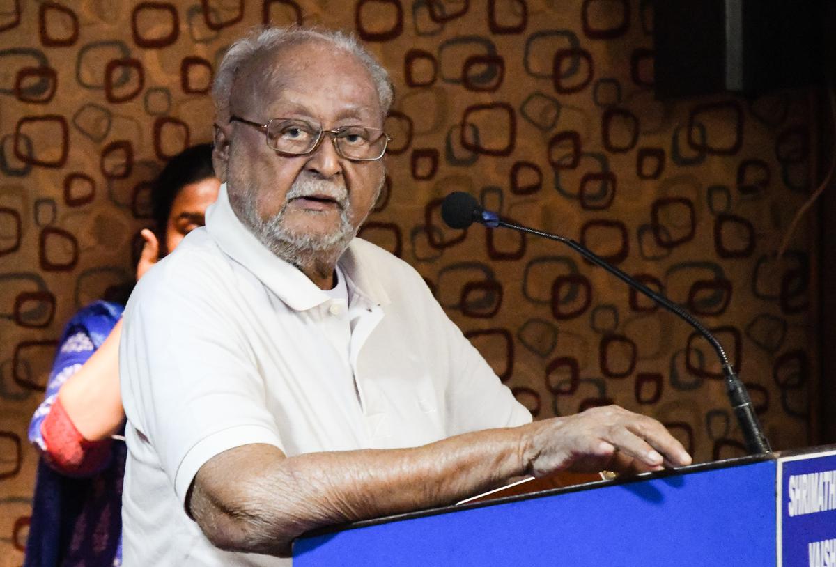 भारतीय अंग्रेजी कवि जयंत महापात्रा का निधन